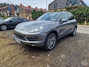 Porsche Cayenne 2011 in Vilnius, with an engine capacity of 4.80 L and mileage of 370 thousand km for 10250 €, photo  on AUTOMOTO.COM.LV