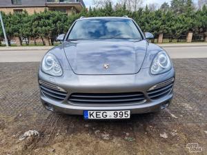 Porsche Cayenne 2011 in Vilnius, with an engine capacity of 4.80 L and mileage of 370 thousand km for 10250 €, photo 3 on AUTOMOTO.COM.LV