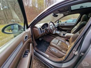 Porsche Cayenne 2011 in Vilnius, with an engine capacity of 4.80 L and mileage of 370 thousand km for 10250 €, photo 10 on AUTOMOTO.COM.LV
