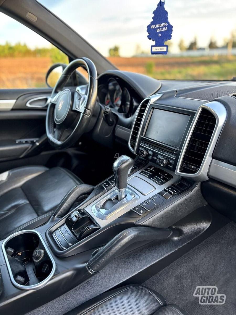 Porsche Cayenne 2011 Viļņa, ar dzinēja tilpumu 4.80 L un nobraukumu 220 tūkst. km par 11200 €, foto 11 vietnē AUTOMOTO.COM.LV
