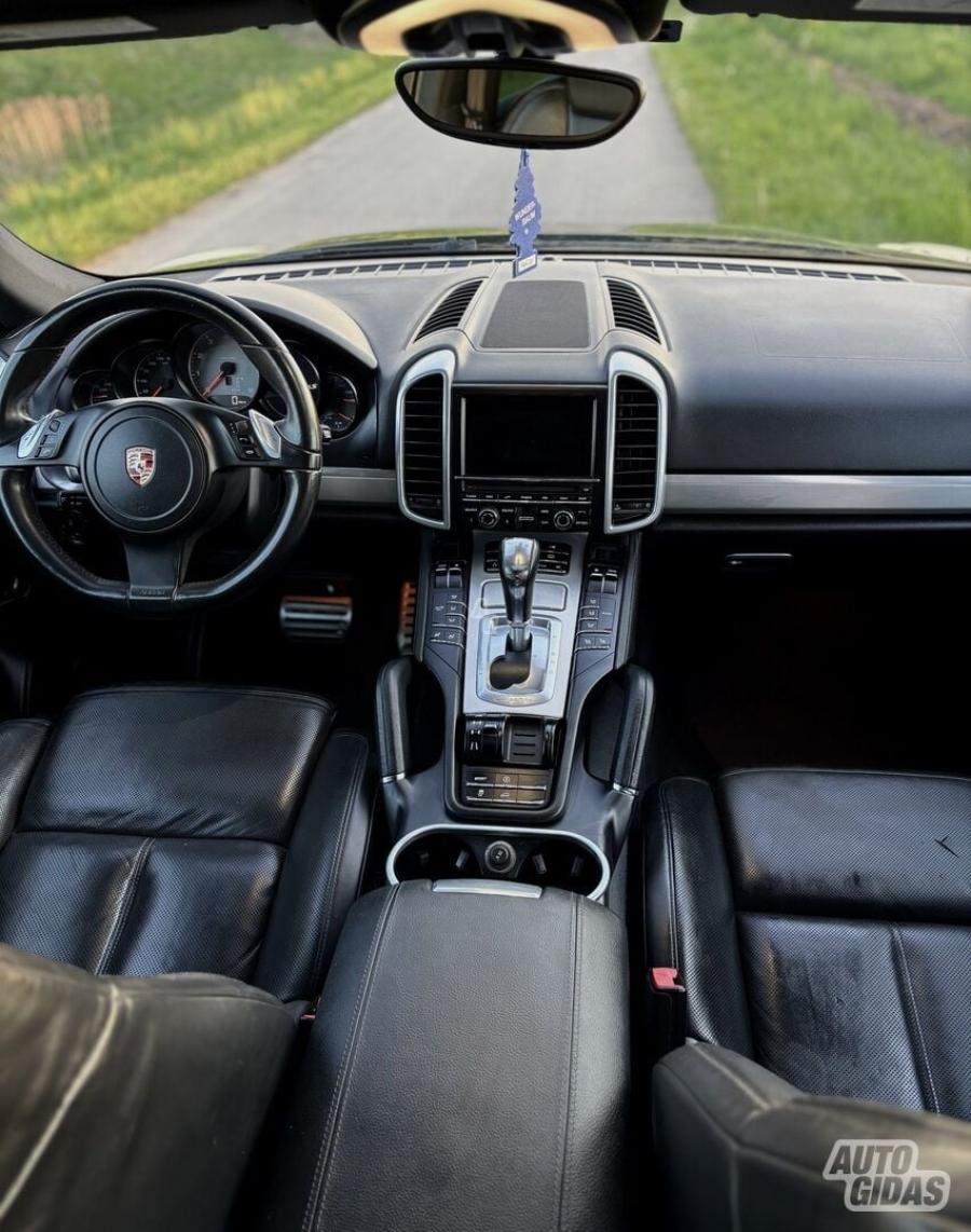 Porsche Cayenne 2011 Viļņa, ar dzinēja tilpumu 4.80 L un nobraukumu 220 tūkst. km par 11200 €, foto 12 vietnē AUTOMOTO.COM.LV