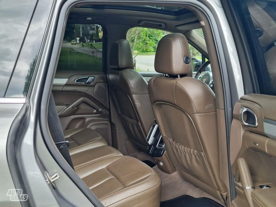 Porsche Cayenne 2011 Viļņa, ar dzinēja tilpumu 4.80 L un nobraukumu 370 tūkst. km par 9750 €, foto 18 vietnē AUTOMOTO.COM.LV