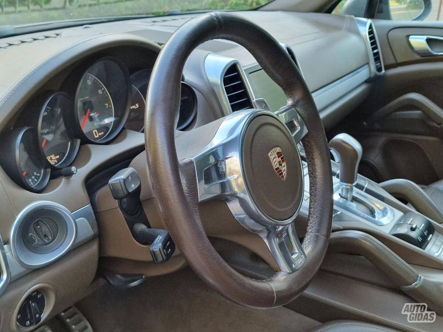 Porsche Cayenne 2011 Viļņa, ar dzinēja tilpumu 4.80 L un nobraukumu 370 tūkst. km par 9750 €, foto 22 vietnē AUTOMOTO.COM.LV