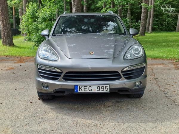 Порше Каен 2011 в Вильнюс, объемом двигателя 4.80 л и пробегом 370 тыс. км за 9750 €, фото 2 на AUTOMOTO.COM.LV
