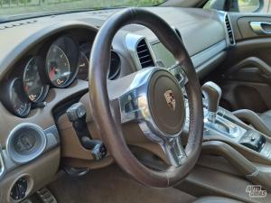 Porsche Cayenne 2011 in Vilnius, with an engine capacity of 4.80 L and mileage of 370 thousand km for 9750 €, photo 22 on AUTOMOTO.COM.LV