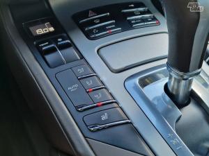 Porsche Cayenne 2011 in Vilnius, with an engine capacity of 4.80 L and mileage of 370 thousand km for 9750 €, photo 25 on AUTOMOTO.COM.LV