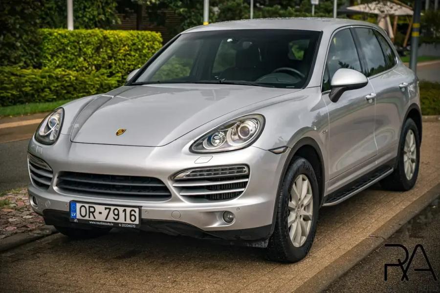 Porsche Cayenne 2011 in Riga, with an engine capacity of 3.00 L and mileage of 426 thousand km for 11990 €, photo 1 on AUTOMOTO.COM.LV