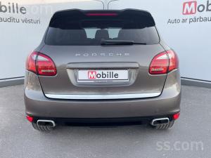 Porsche Cayenne 2012 in Riga, with an engine capacity of 3.00 L and mileage of 260 thousand km for 16900 €, photo 4 on AUTOMOTO.COM.LV