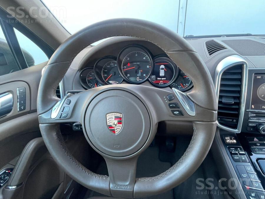 Porsche Cayenne 2012 in Riga, with an engine capacity of 3.00 L and mileage of 260 thousand km for 16900 €, photo 24 on AUTOMOTO.COM.LV