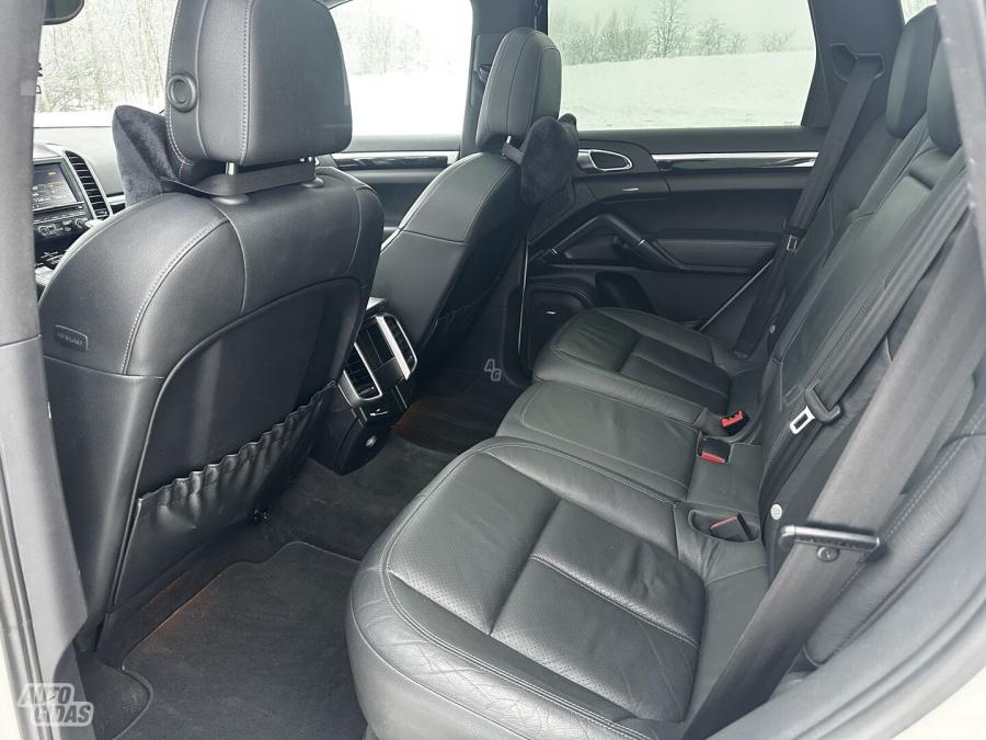 Porsche Cayenne 2012 Kauņa, ar dzinēja tilpumu 4.80 L un nobraukumu 178 tūkst. km par 13500 €, foto 9 vietnē AUTOMOTO.COM.LV