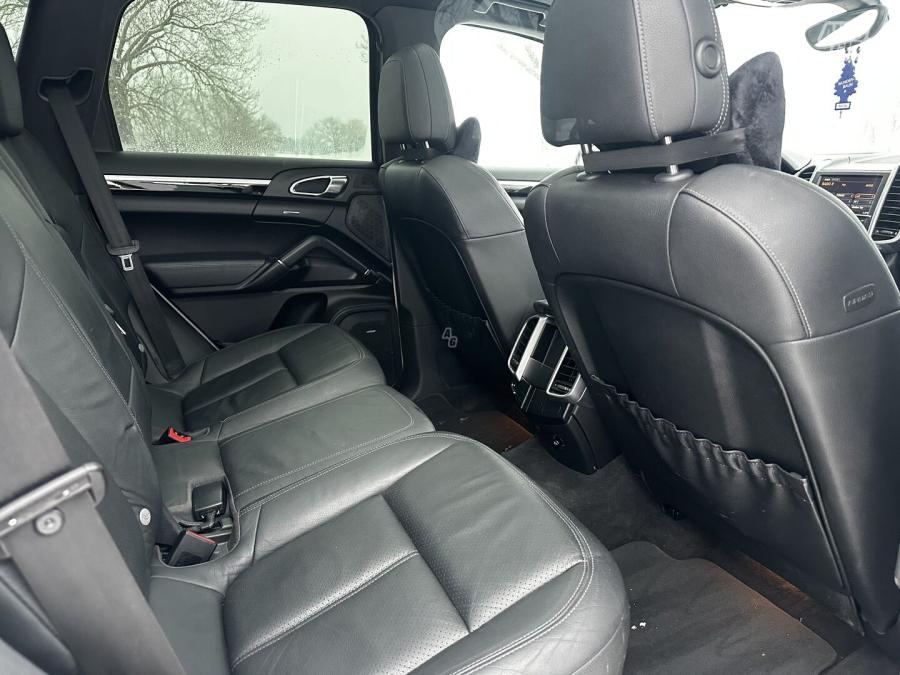 Porsche Cayenne 2012 Kauņa, ar dzinēja tilpumu 4.80 L un nobraukumu 178 tūkst. km par 13500 €, foto 10 vietnē AUTOMOTO.COM.LV