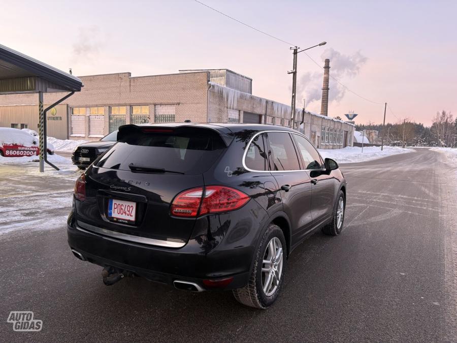 Porsche Cayenne 2012 Varėna, ar dzinēja tilpumu 4.80 L un nobraukumu 239 tūkst. km par 11000 €, foto 5 vietnē AUTOMOTO.COM.LV