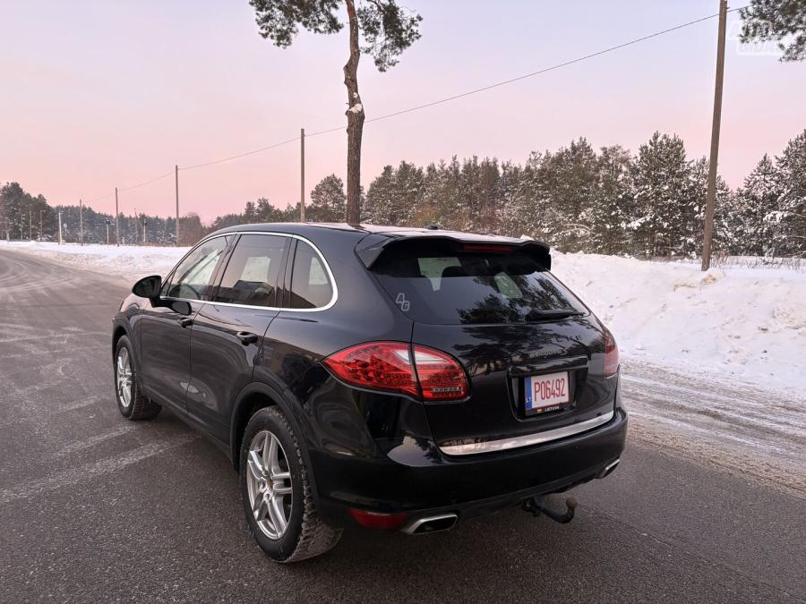 Porsche Cayenne 2012 Varėna, ar dzinēja tilpumu 4.80 L un nobraukumu 239 tūkst. km par 11000 €, foto 7 vietnē AUTOMOTO.COM.LV