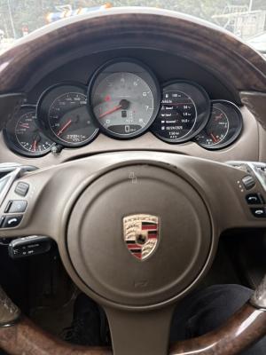 Porsche Cayenne 2012 Varėna, ar dzinēja tilpumu 4.80 L un nobraukumu 239 tūkst. km par 11000 €, foto 12 vietnē AUTOMOTO.COM.LV