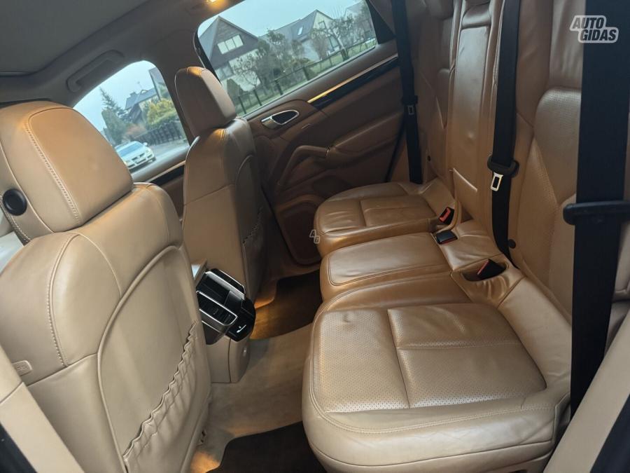 Porsche Cayenne 2012 Mažeikiai, ar dzinēja tilpumu 3.00 L un nobraukumu 269 tūkst. km par 13900 €, foto 6 vietnē AUTOMOTO.COM.LV