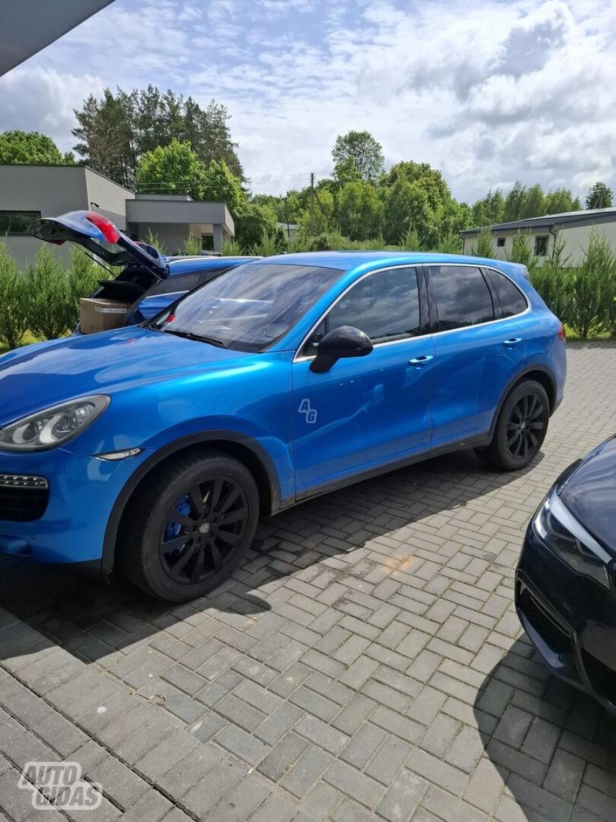 Porsche Cayenne 2012 in Kupiskis, with an engine capacity of 3.00 L and mileage of 298 thousand km for 13000 €, photo 1 on AUTOMOTO.COM.LV