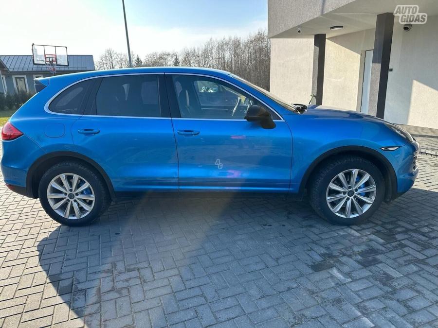 Porsche Cayenne 2012 in Kupiskis, with an engine capacity of 3.00 L and mileage of 298 thousand km for 13000 €, photo 5 on AUTOMOTO.COM.LV