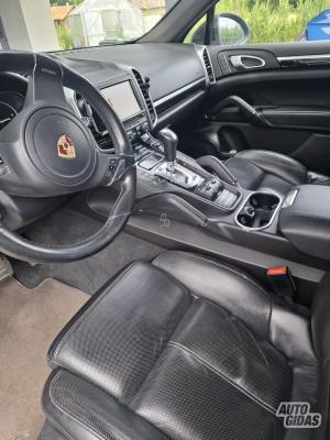 Porsche Cayenne 2012 in Kupiskis, with an engine capacity of 3.00 L and mileage of 298 thousand km for 13000 €, photo 11 on AUTOMOTO.COM.LV