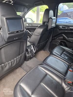Porsche Cayenne 2012 in Kupiskis, with an engine capacity of 3.00 L and mileage of 298 thousand km for 13000 €, photo 13 on AUTOMOTO.COM.LV