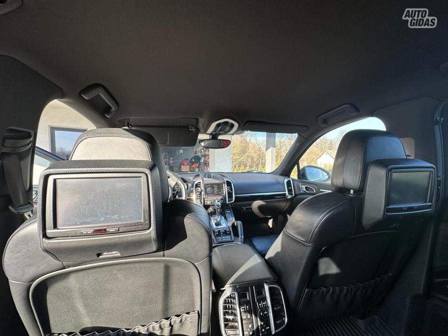Porsche Cayenne 2012 in Kupiskis, with an engine capacity of 3.00 L and mileage of 298 thousand km for 13000 €, photo 14 on AUTOMOTO.COM.LV