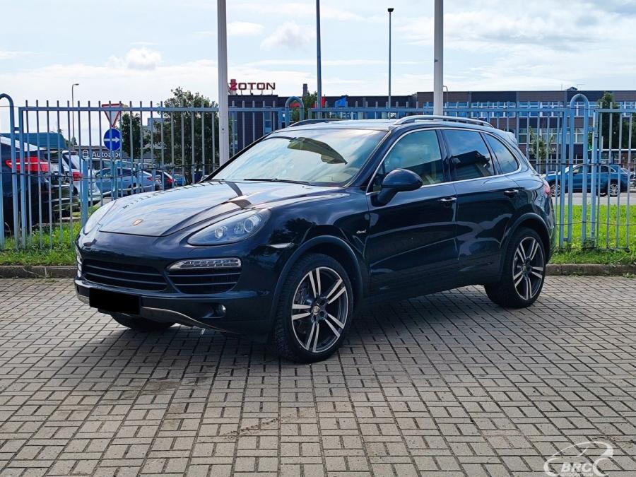 Porsche Cayenne 2012 in Klaipeda, with an engine capacity of 2.97 L and mileage of 272 thousand km for 13000 €, photo 1 on AUTOMOTO.COM.LV