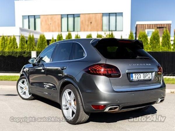 Porsche Cayenne 2012 in Tallinn on AUTOMOTO.COM.LV Porsche Cayenne 2012 in Tallinn, with an engine capacity of 3.00 L and mileage of 314 thousand km for 14000 €, photo 5 on AUTOMOTO.COM.LV