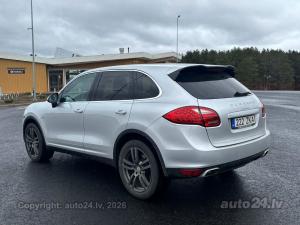 Porsche Cayenne 2013 in Narva, with an engine capacity of 3.00 L and mileage of 364 thousand km for 13900 €, photo 5 on AUTOMOTO.COM.LV