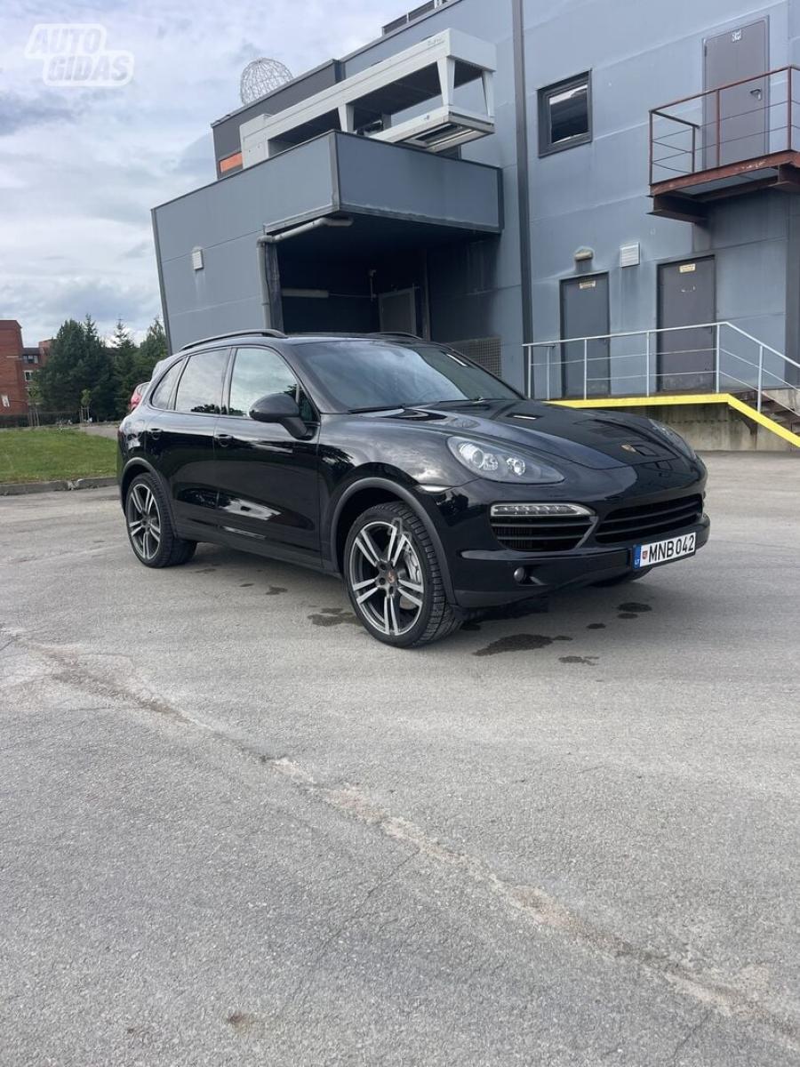Porsche Cayenne 2013 in Pasvalys, with an engine capacity of 4.20 L and mileage of 348 thousand km for 19200 €, photo 3 on AUTOMOTO.COM.LV