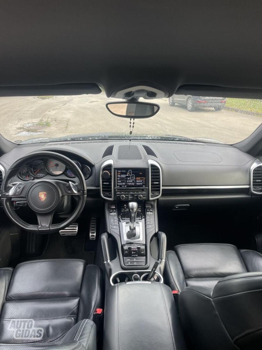 Porsche Cayenne 2013 in Pasvalys, with an engine capacity of 4.20 L and mileage of 348 thousand km for 19200 €, photo 10 on AUTOMOTO.COM.LV