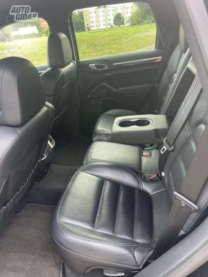 Porsche Cayenne 2013 in Pasvalys, with an engine capacity of 4.20 L and mileage of 348 thousand km for 19200 €, photo 16 on AUTOMOTO.COM.LV