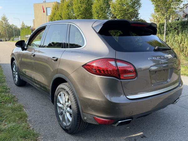 Porsche Cayenne 2013 in Vilnius, with an engine capacity of 3.60 L and mileage of 350 thousand km for 6900 €, photo 1 on AUTOMOTO.COM.LV
