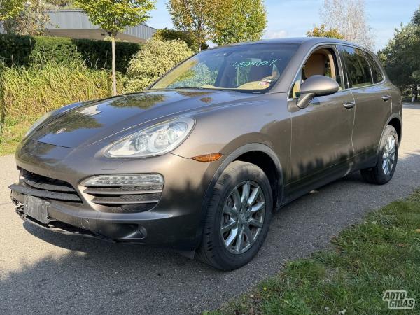 Porsche Cayenne 2013 in Vilnius, with an engine capacity of 3.60 L and mileage of 350 thousand km for 6900 €, photo 3 on AUTOMOTO.COM.LV