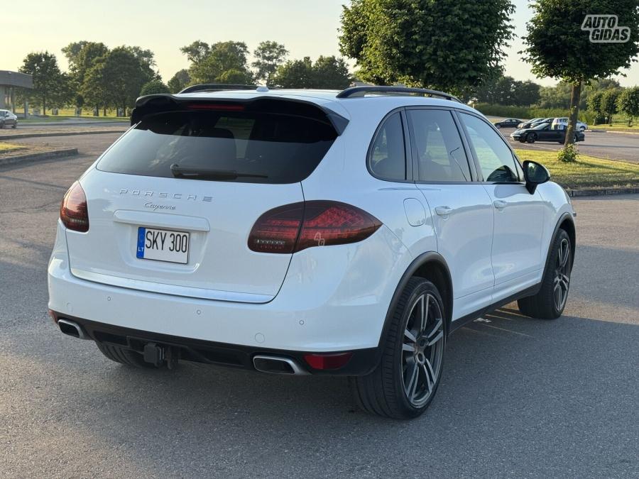 Porsche Cayenne 2013 in Kaunas, with an engine capacity of 3.00 L and mileage of 210 thousand km for 13200 €, photo 5 on AUTOMOTO.COM.LV