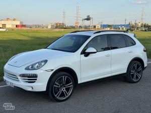 Porsche Cayenne 2013 in Kaunas, with an engine capacity of 3.00 L and mileage of 210 thousand km for 13200 €, photo 6 on AUTOMOTO.COM.LV