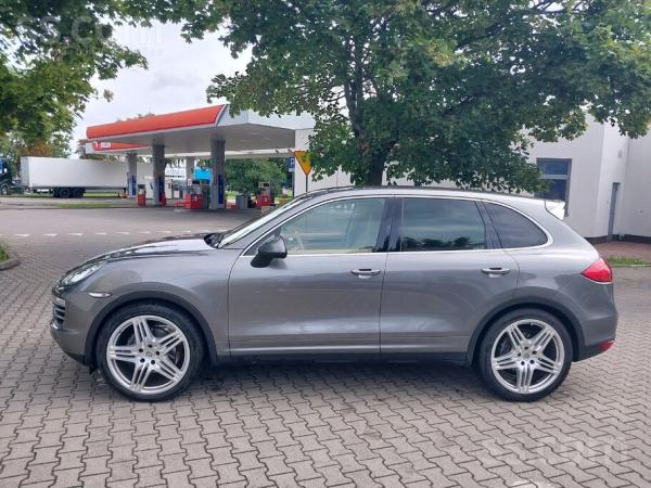 Porsche Cayenne 2014 Rīga, ar dzinēja tilpumu 3.00 L un nobraukumu 167 tūkst. km par 18900 €, foto 5 vietnē AUTOMOTO.COM.LV