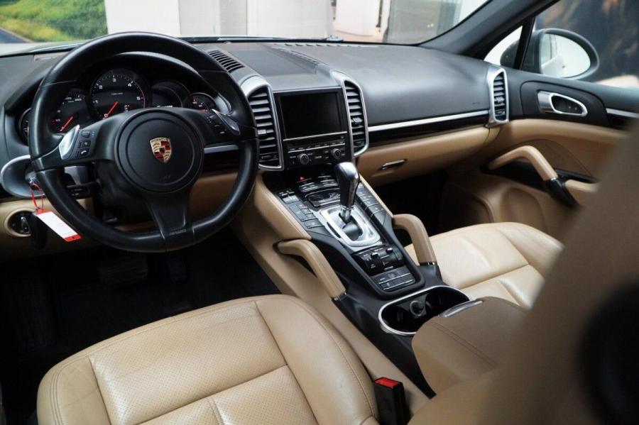 Porsche Cayenne 2014 Peetri, ar dzinēja tilpumu 3.00 L un nobraukumu 183 tūkst. km par 23600 €, foto 12 vietnē AUTOMOTO.COM.LV