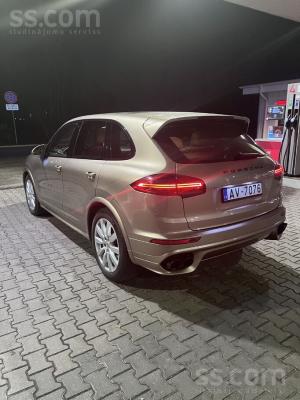 Porsche Cayenne 2015 in Riga, with an engine capacity of 3.60 L and mileage of 0 thousand km for 36000 €, photo 5 on AUTOMOTO.COM.LV