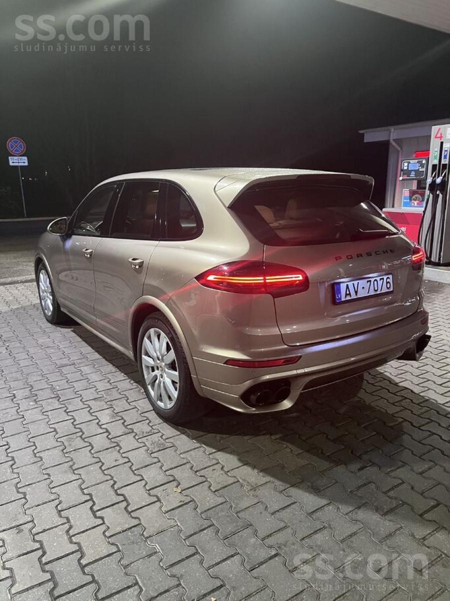 Porsche Cayenne 2015 in Riga, with an engine capacity of 3.60 L and mileage of 0 thousand km for 36000 €, photo 5 on AUTOMOTO.COM.LV