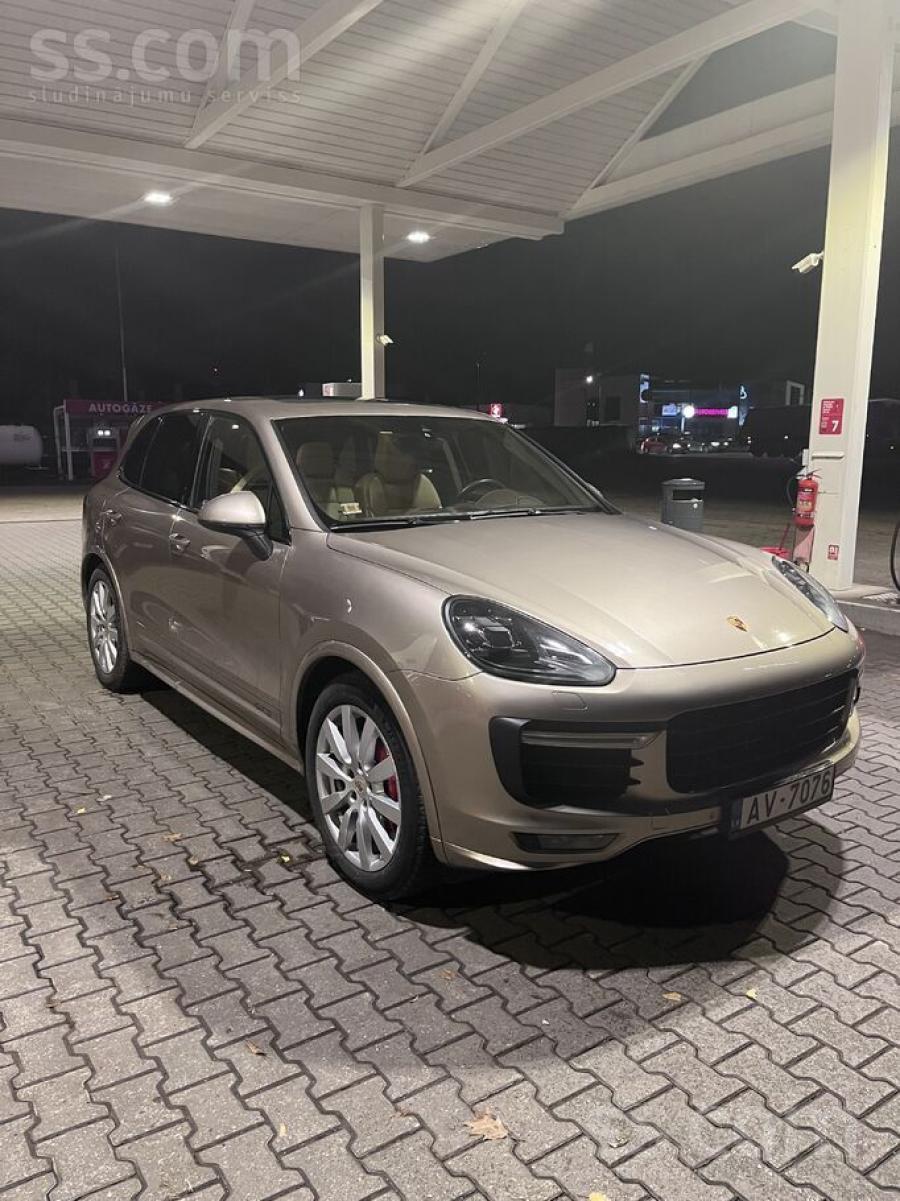 Porsche Cayenne 2015 in Riga, with an engine capacity of 3.60 L and mileage of 0 thousand km for 36000 €, photo 7 on AUTOMOTO.COM.LV