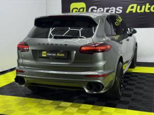 Porsche Cayenne 2015 in Vilnius, with an engine capacity of 0.00 L and mileage of 0 thousand km for 24600 €, photo 5 on AUTOMOTO.COM.LV
