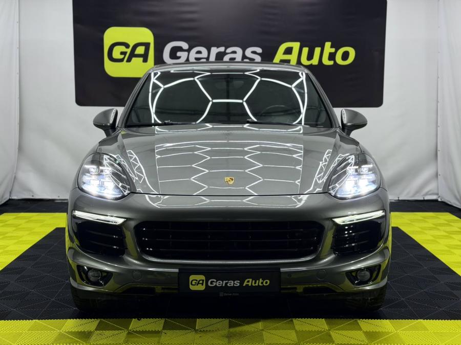 Porsche Cayenne 2015 in Vilnius, with an engine capacity of 0.00 L and mileage of 0 thousand km for 23490 €, photo 3 on AUTOMOTO.COM.LV