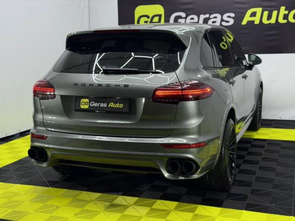 Porsche Cayenne 2015 in Vilnius, with an engine capacity of 0.00 L and mileage of 0 thousand km for 23490 €, photo 4 on AUTOMOTO.COM.LV