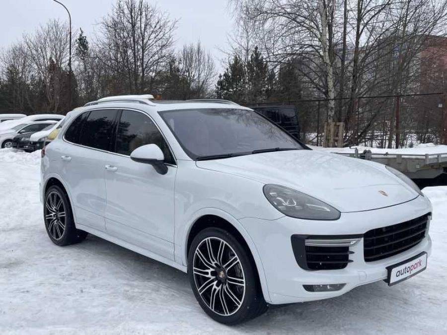 Porsche Cayenne 2016 in Vilnius, with an engine capacity of 3.60 L and mileage of 164 thousand km for 25900 €, photo 2 on AUTOMOTO.COM.LV