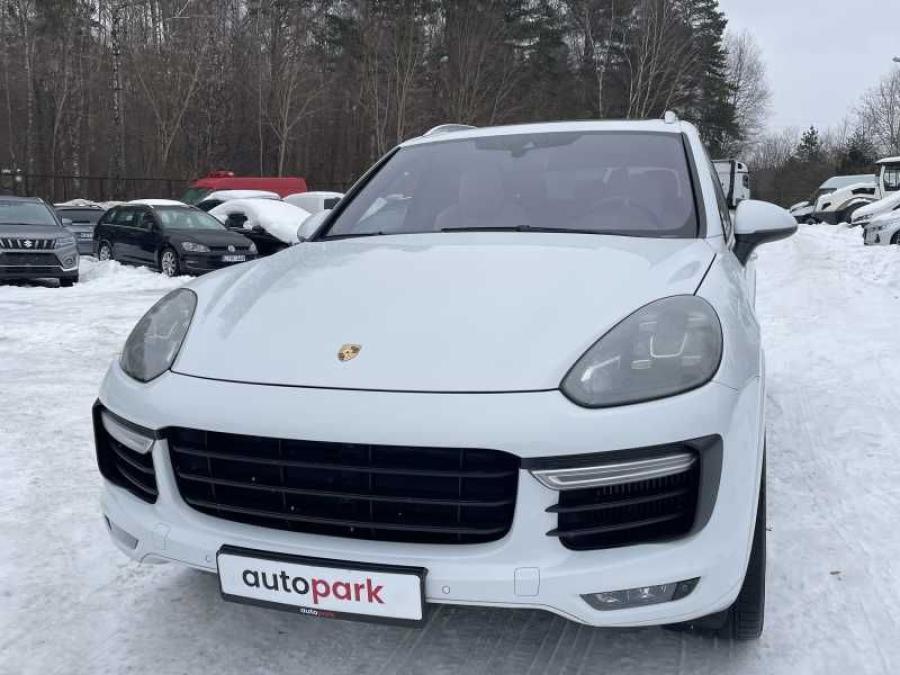 Porsche Cayenne 2016 in Vilnius, with an engine capacity of 3.60 L and mileage of 164 thousand km for 25900 €, photo 5 on AUTOMOTO.COM.LV