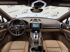 Porsche Cayenne 2016 in Vilnius, with an engine capacity of 3.60 L and mileage of 164 thousand km for 26500 €, photo 4 on AUTOMOTO.COM.LV
