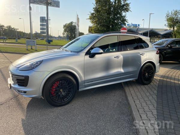Porsche Cayenne 2016 in Riga, with an engine capacity of 3.60 L and mileage of 105 thousand km for 32500 €, photo 5 on AUTOMOTO.COM.LV