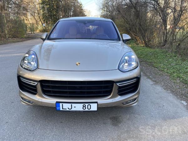 Porsche Cayenne 2016 in Riga, with an engine capacity of 3.60 L and mileage of 115 thousand km for 35800 €, photo 4 on AUTOMOTO.COM.LV