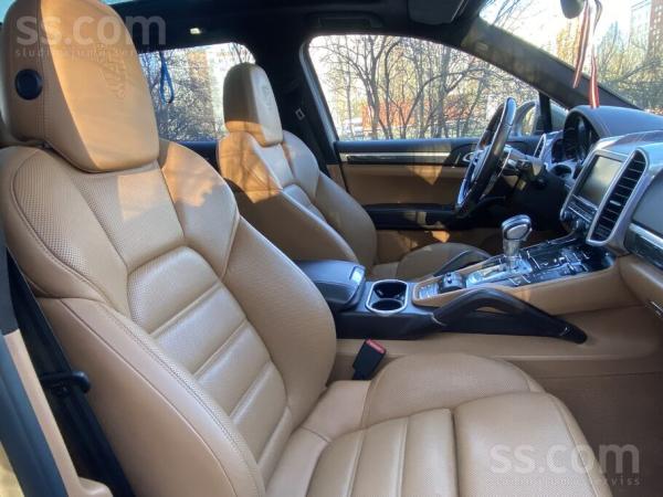 Porsche Cayenne 2016 in Riga, with an engine capacity of 3.60 L and mileage of 115 thousand km for 35800 €, photo 8 on AUTOMOTO.COM.LV