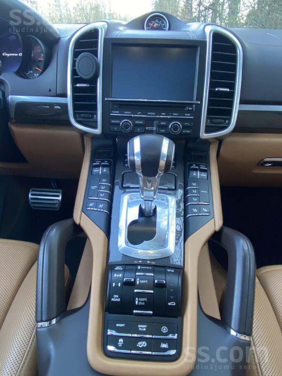 Porsche Cayenne 2016 Rīga, ar dzinēja tilpumu 3.60 L un nobraukumu 115 tūkst. km par 35800 €, foto 12 vietnē AUTOMOTO.COM.LV