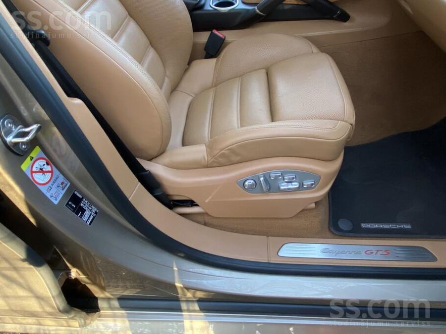 Porsche Cayenne 2016 Rīga, ar dzinēja tilpumu 3.60 L un nobraukumu 115 tūkst. km par 35800 €, foto 13 vietnē AUTOMOTO.COM.LV